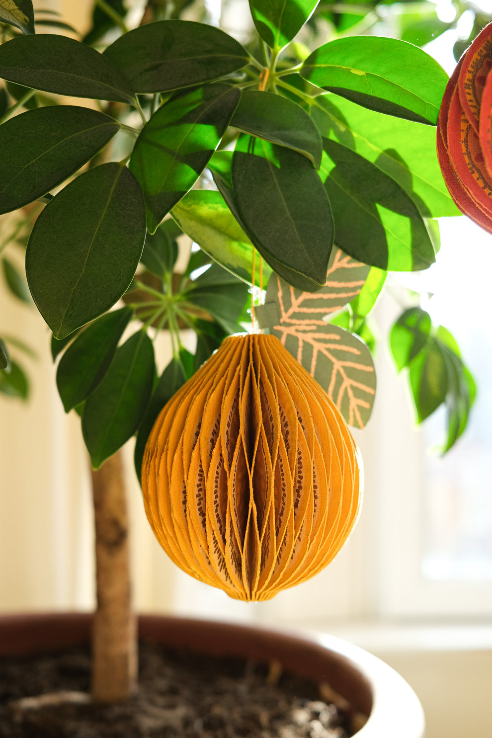 Lemon Honeycomb Ornament – East End Press